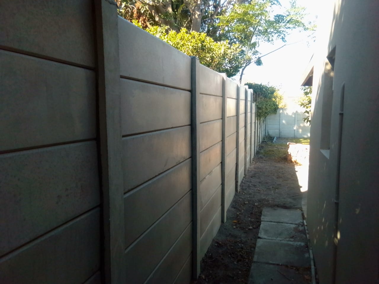 Vibracrete walling - Manufacturer of Precast Walling & Custome Steel Works